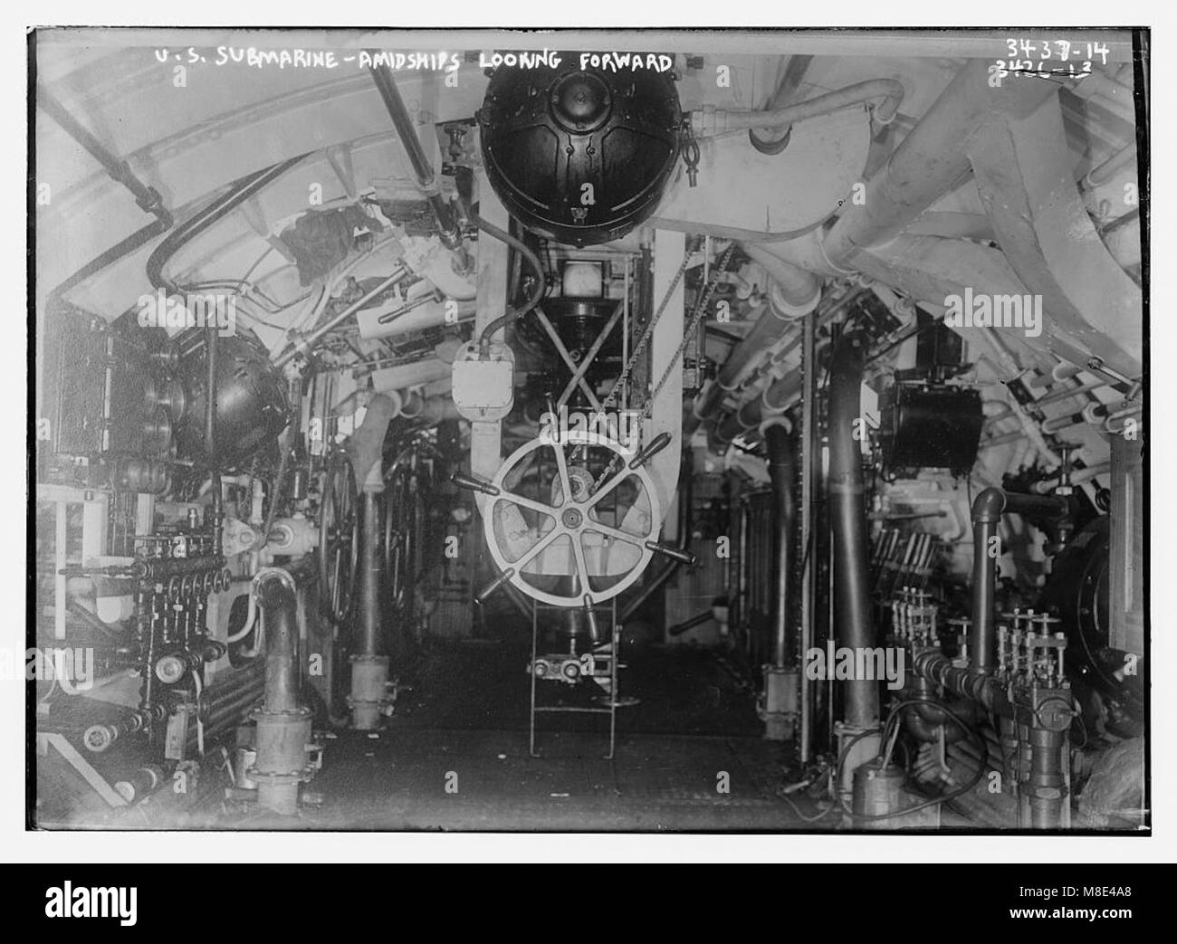 Amidships High Resolution Stock Photography and Images - Alamy