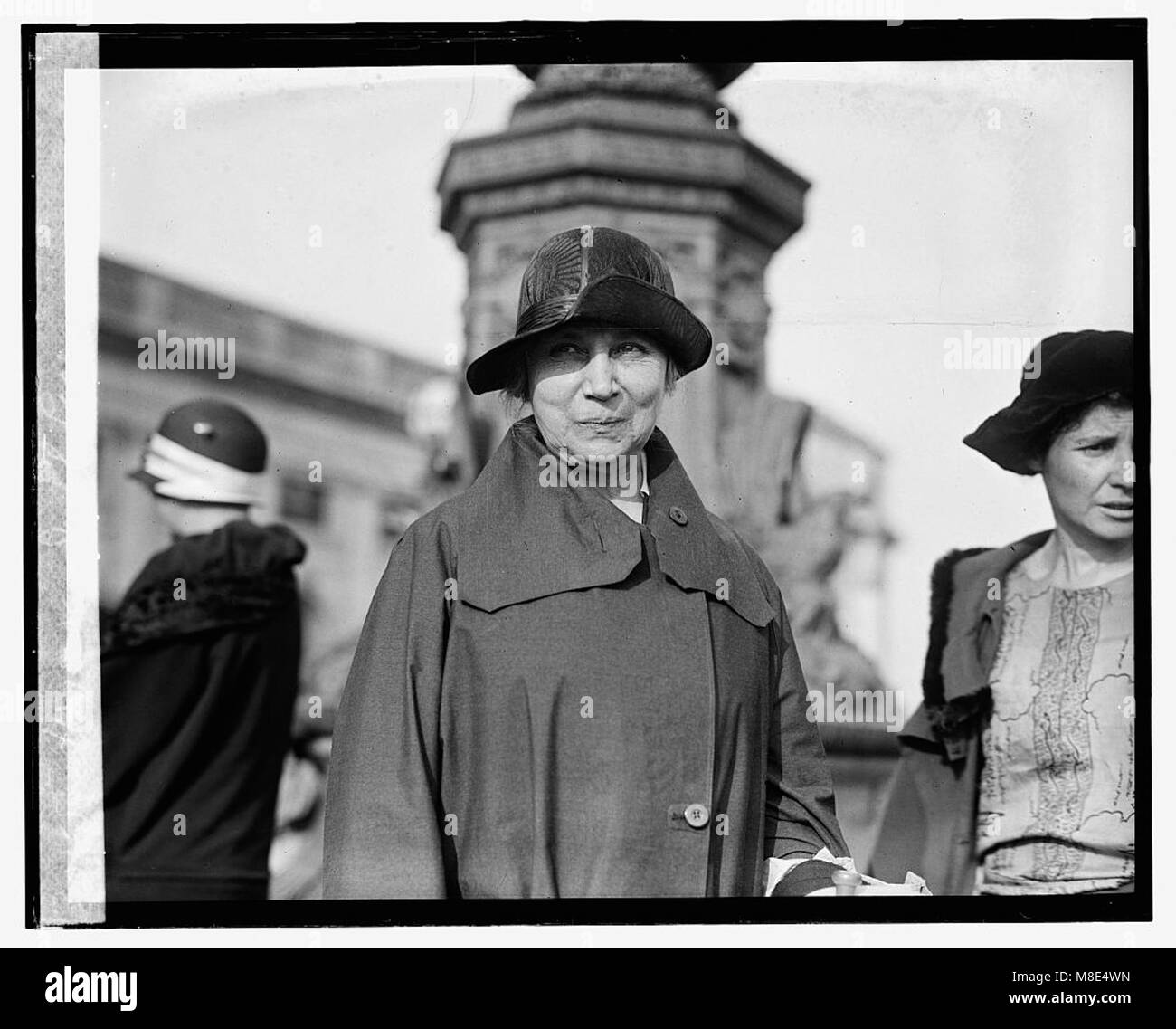 Female peace activists Black and White Stock Photos & Images - Alamy