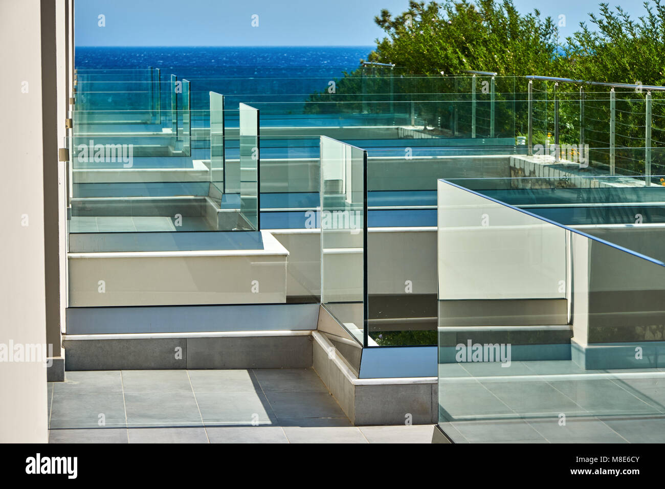 Glass fence hi-res stock photography and images - Alamy