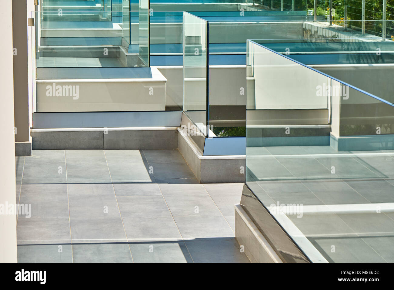 Glass fence hi-res stock photography and images - Alamy