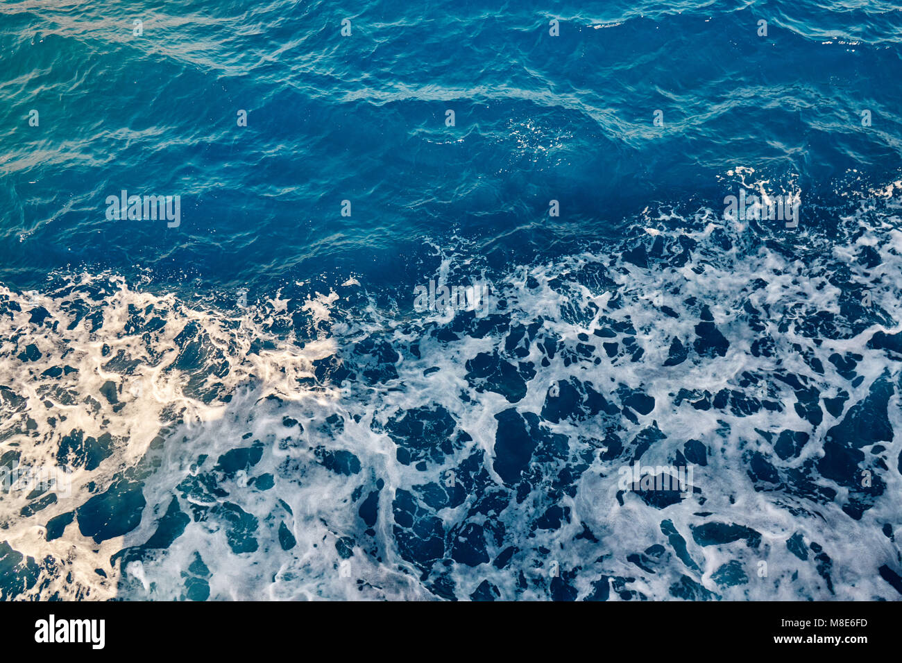 White foam on water surface hi-res stock photography and images - Alamy