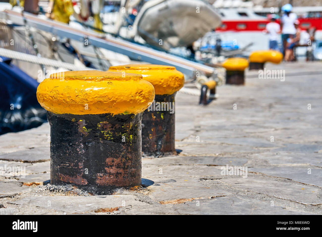 Deck Bollards High Resolution Stock Photography and Images - Alamy
