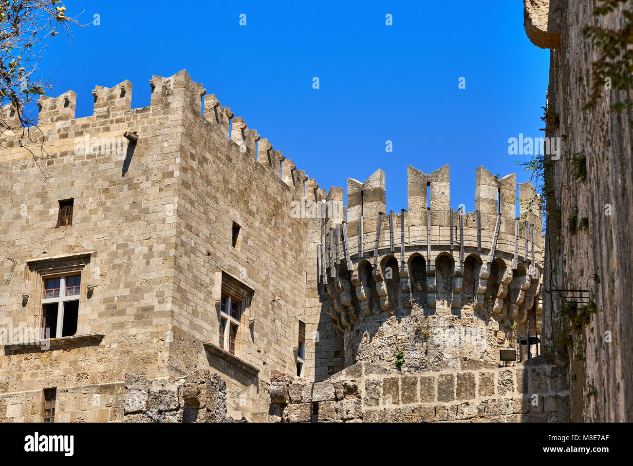 Old gothic fortress hi-res stock photography and images - Alamy