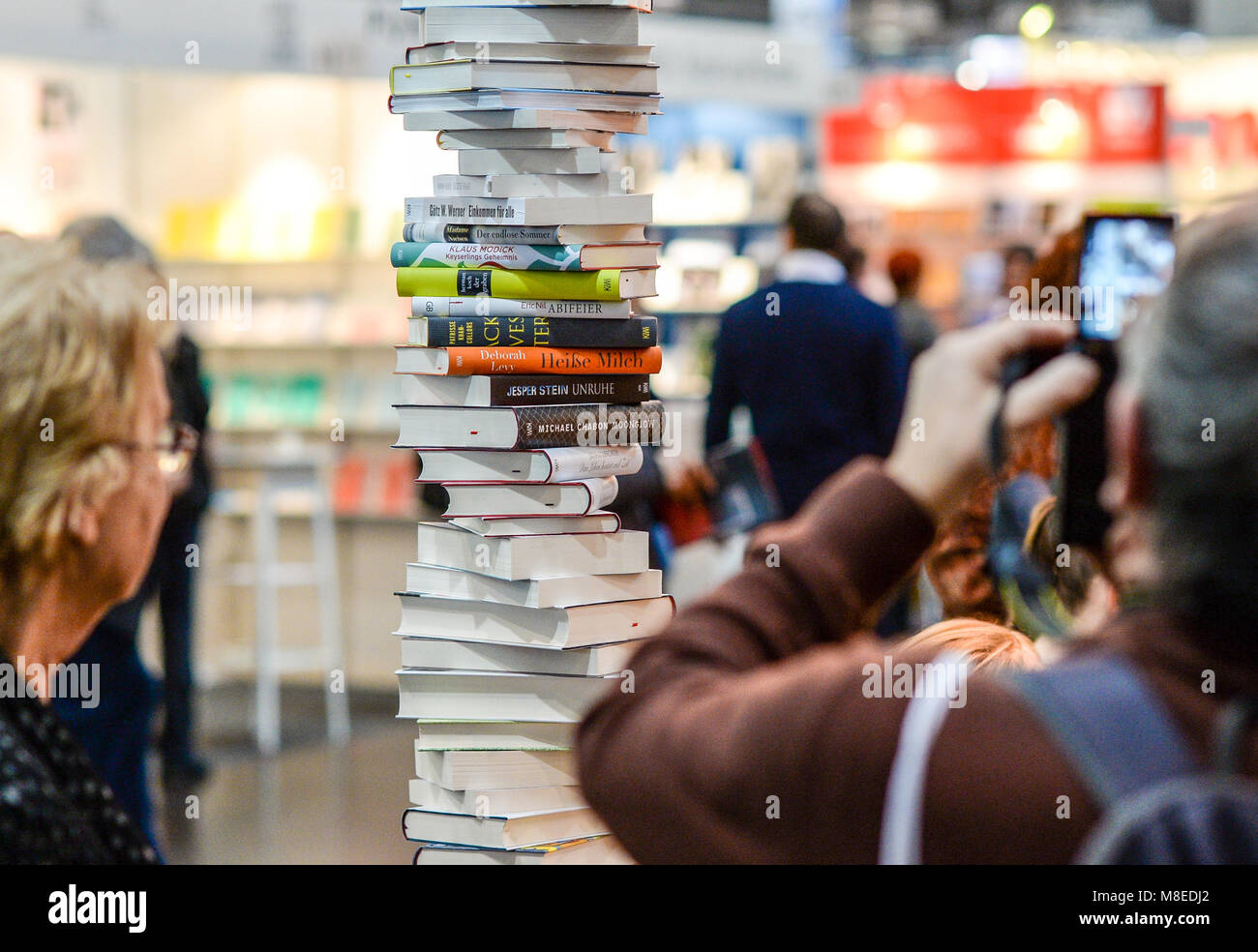 Kiepenheuer und witsch hi-res stock photography and images - Alamy