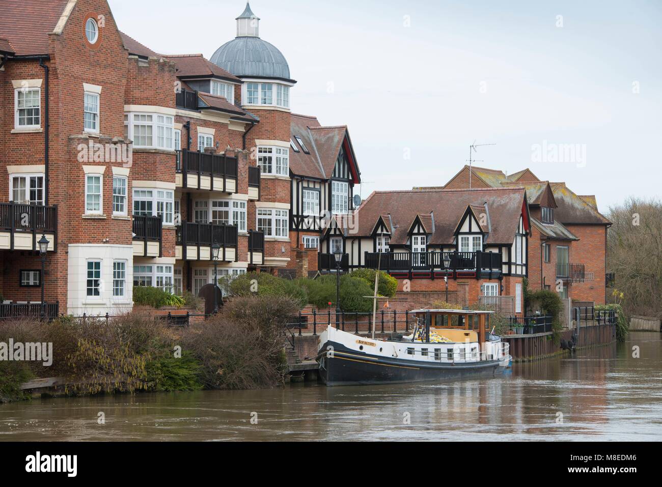 Windsor river canal boat hi-res stock photography and images - Alamy