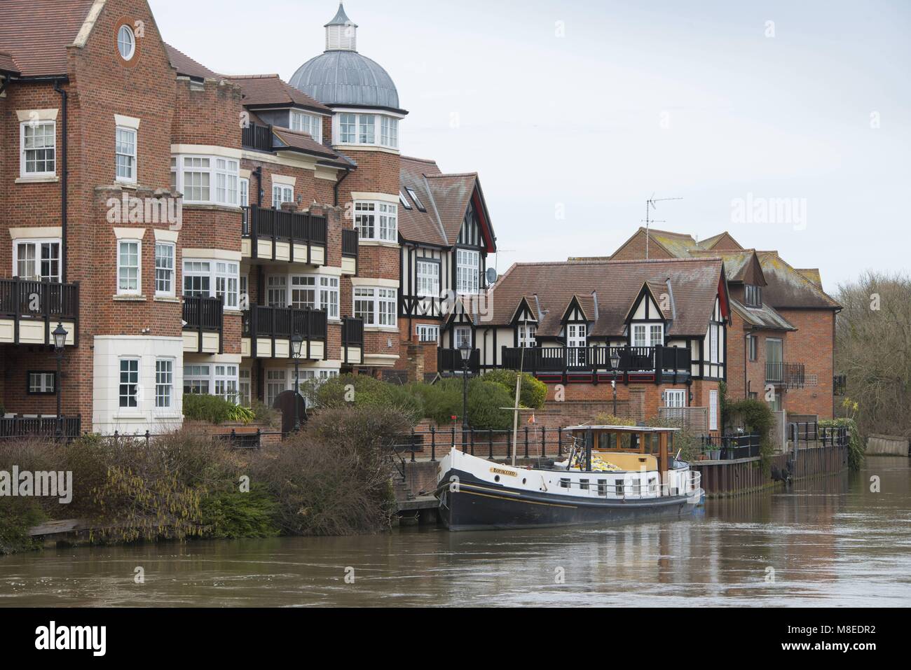 Windsor river canal boat hi-res stock photography and images - Alamy