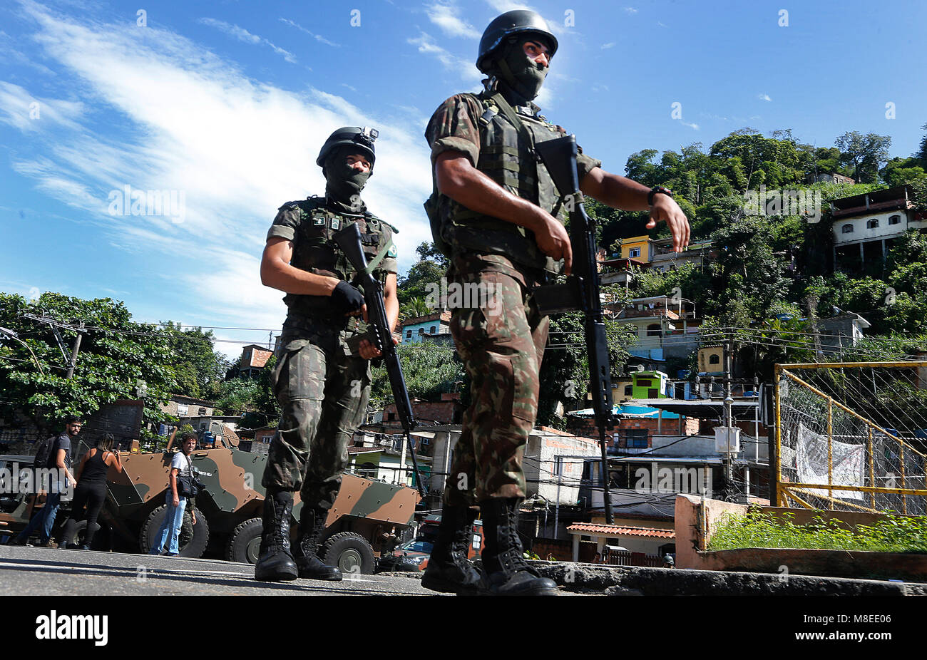 Rio de Janeiro, Brazil 16th March, 2018 A Brazilian army soldier ...