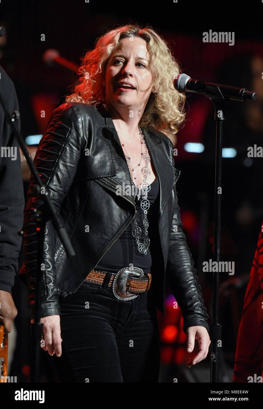 Amy helm hi-res stock photography and images - Alamy