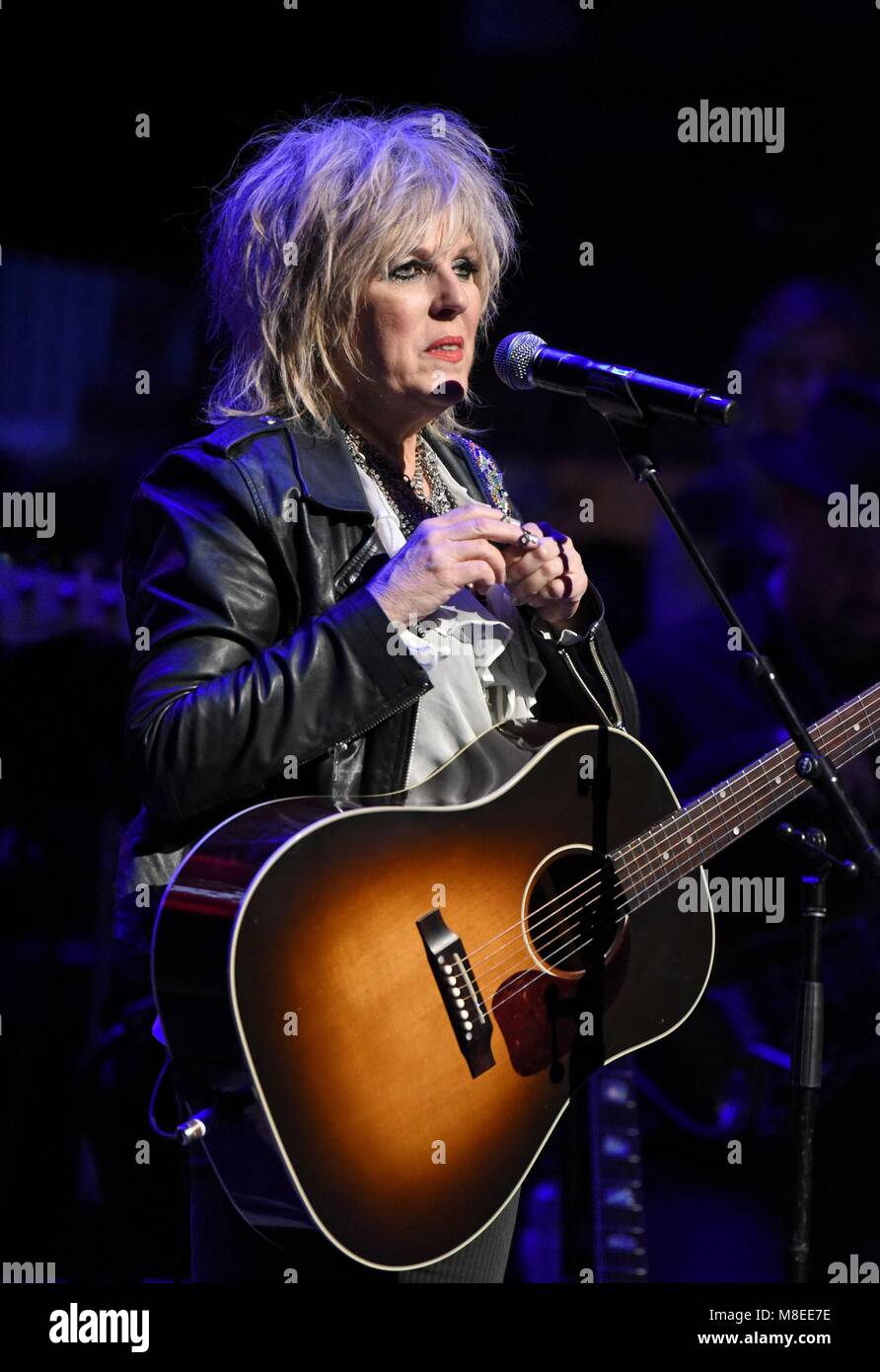 Lucinda williams live concert hi-res stock photography and images - Alamy