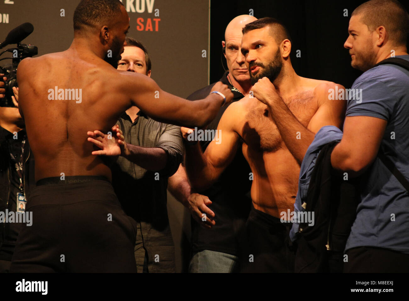 London, UK. 16th March, 2018. Danny Roberts (Red Corner) and Peter ...