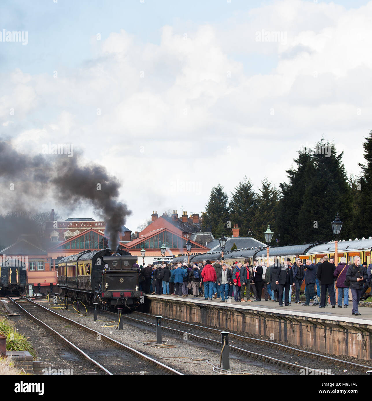 Heritage trainspotters hi-res stock photography and images - Alamy