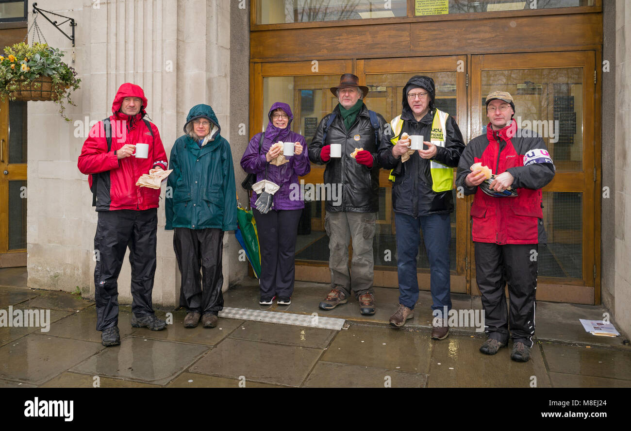 Sheffield, UK, 16th March 2018. Striking University of Sheffield staff ...