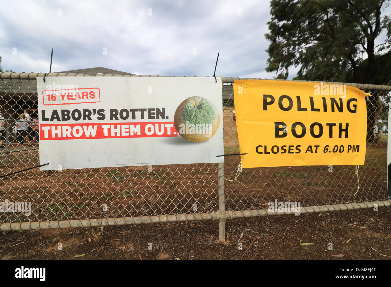 Australian parliament seats hi-res stock photography and images - Alamy