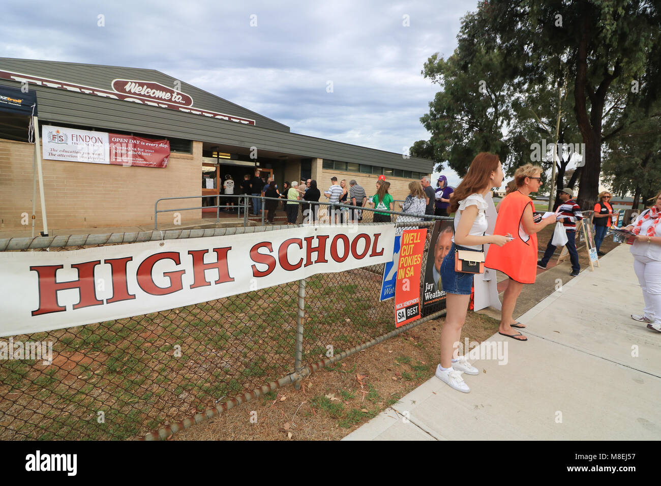 Australian parliament seats hi-res stock photography and images - Alamy