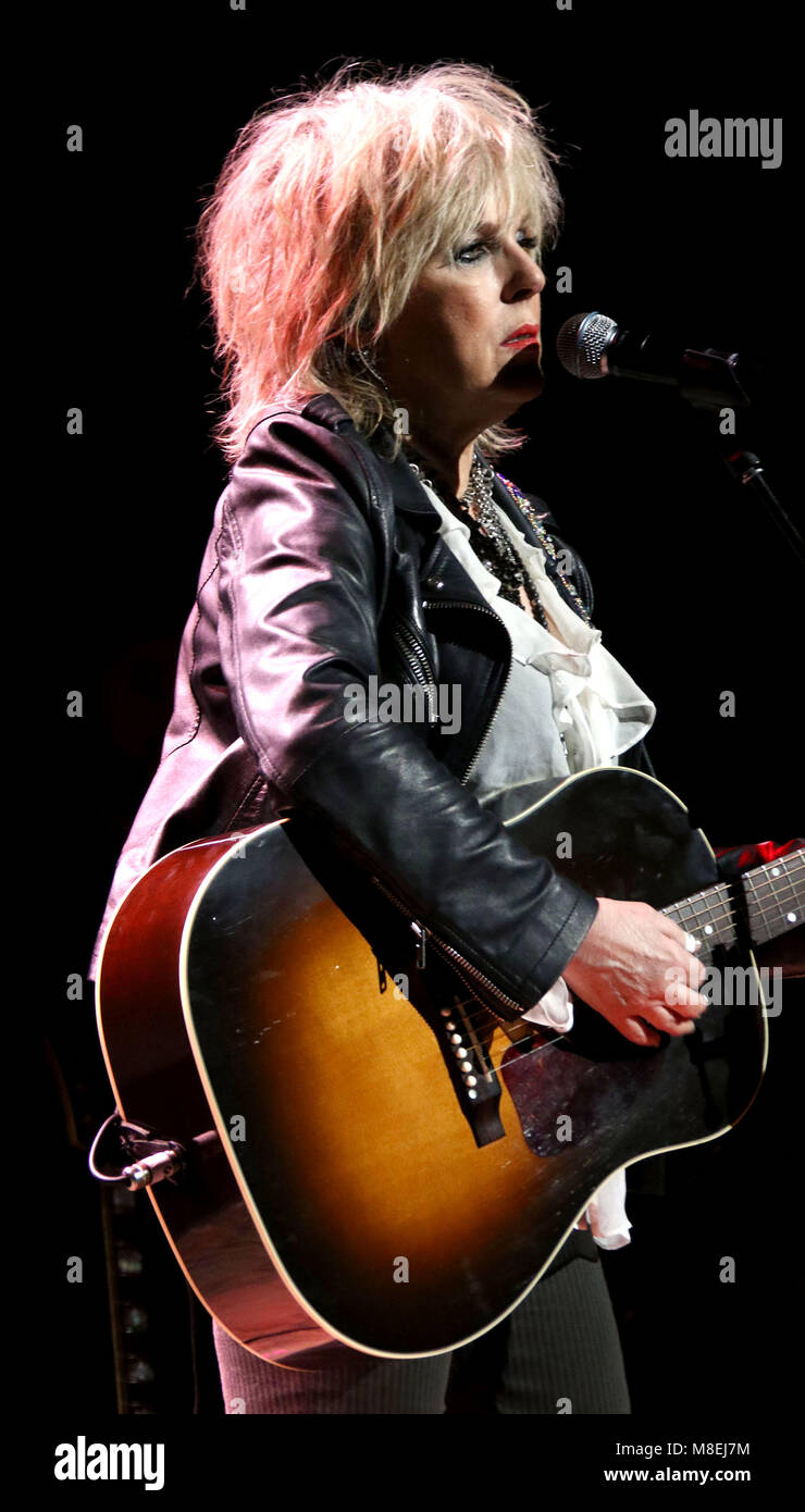 Lucinda williams live concert hi-res stock photography and images - Alamy