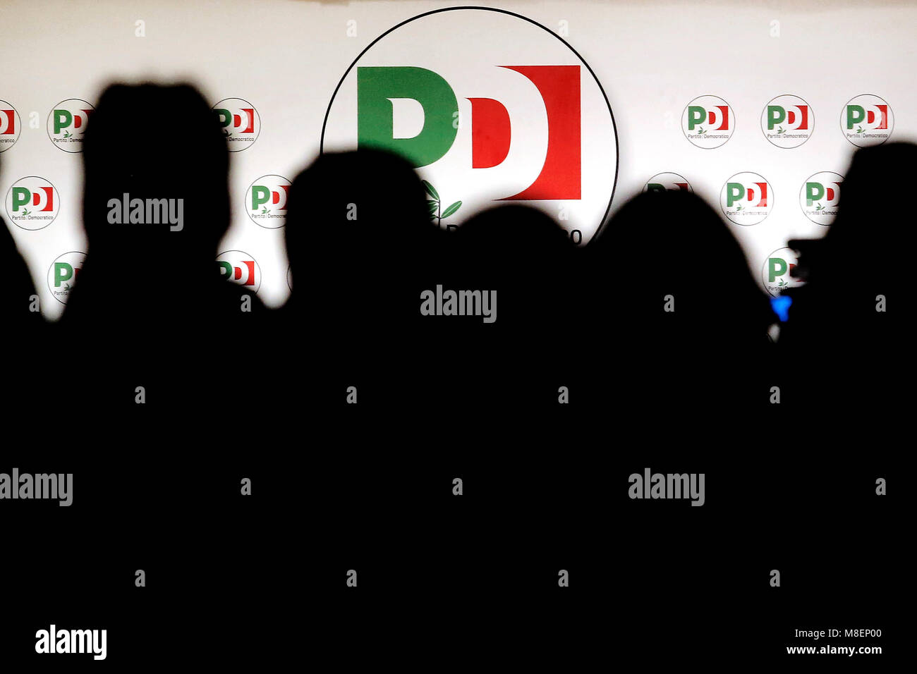 Simbolo simbolo foto hi-res stock photography and images - Alamy