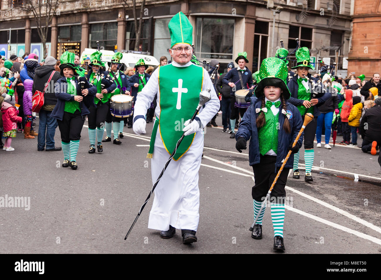 Irish puppets hi-res stock photography and images - Alamy