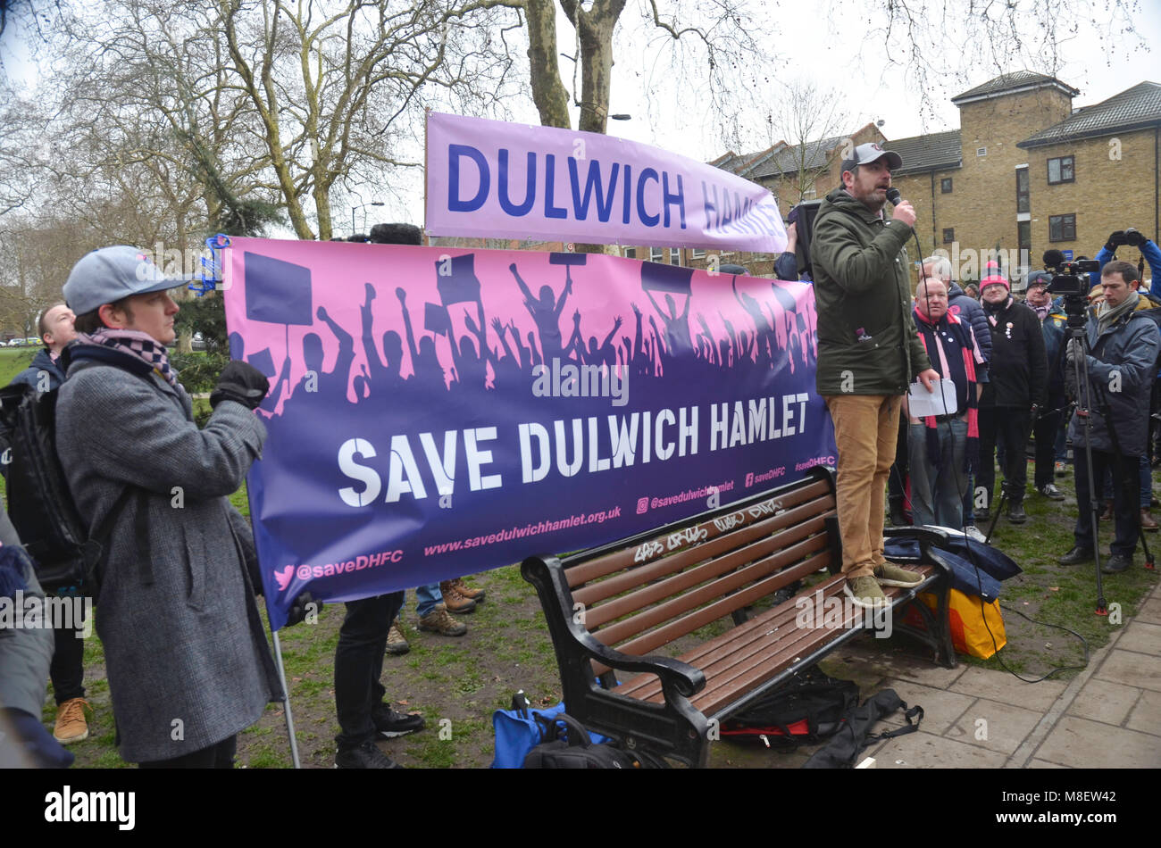 Dulwich hamlet fans hi-res stock photography and images - Alamy