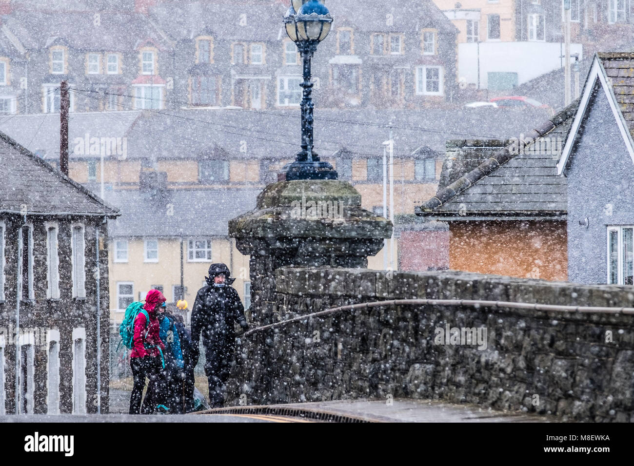 Aberystwyth Wales UK. Saturday 17 March 2018 UK Weather: Snow flurries ...