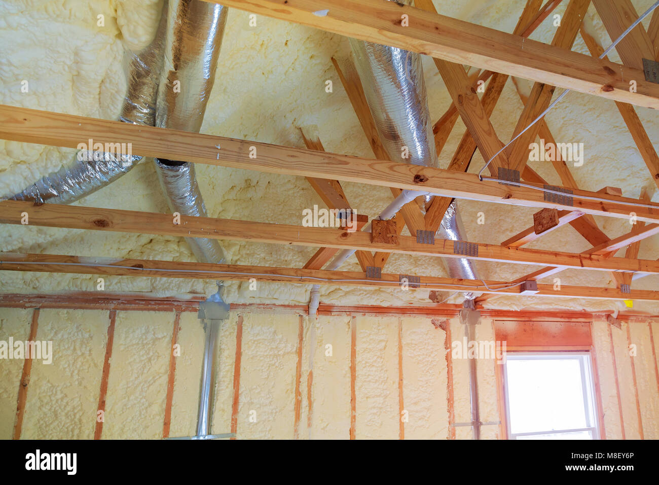 installation of heating system on the roof of the pipe house heating ...