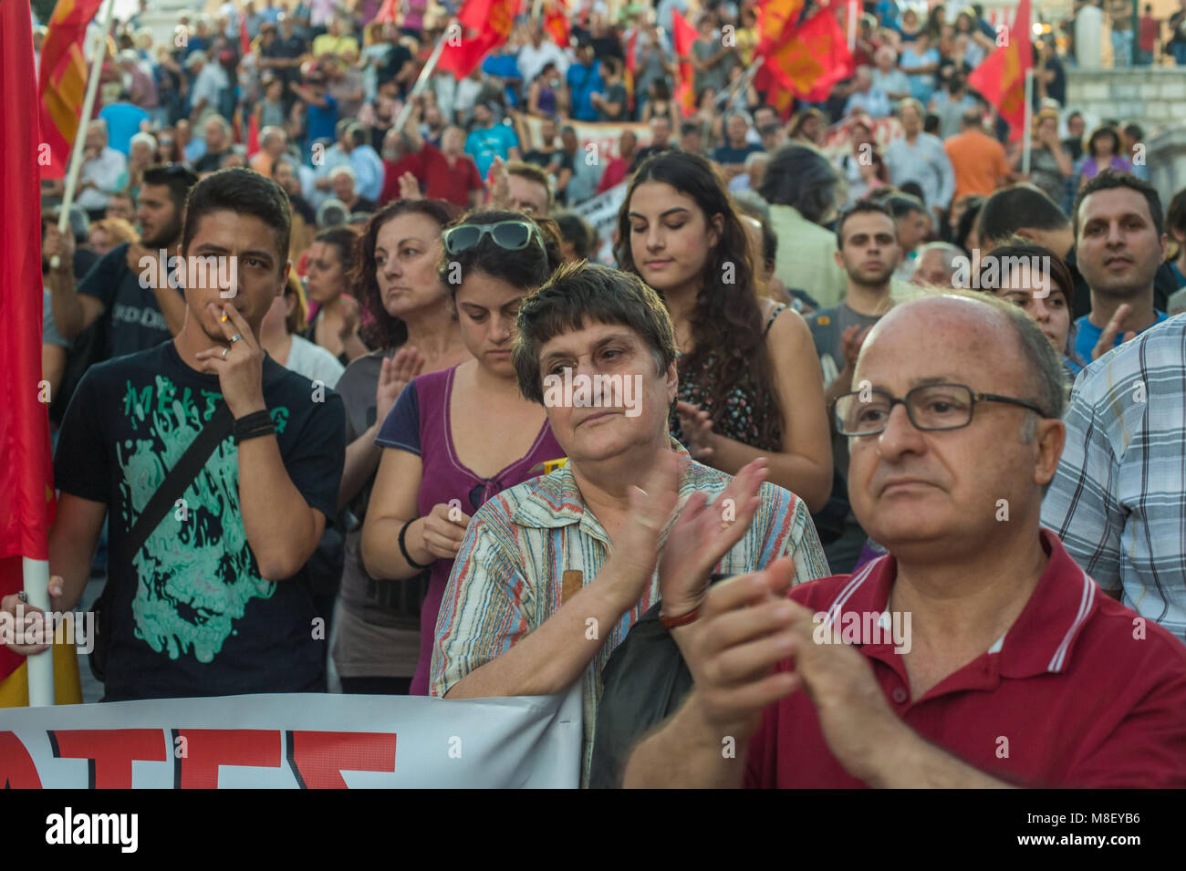 Crowd at political rally hi-res stock photography and images - Alamy