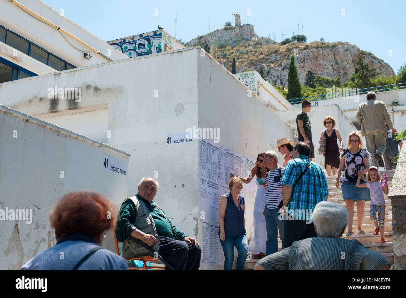 Polling stations hi-res stock photography and images - Alamy