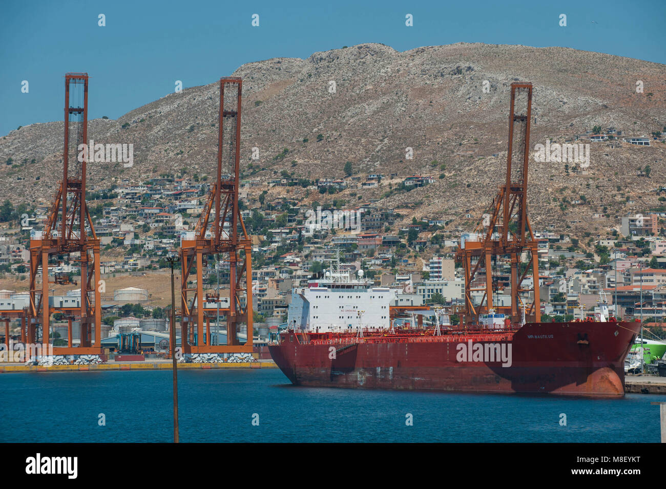 Port of piraeus cranes hi-res stock photography and images - Alamy