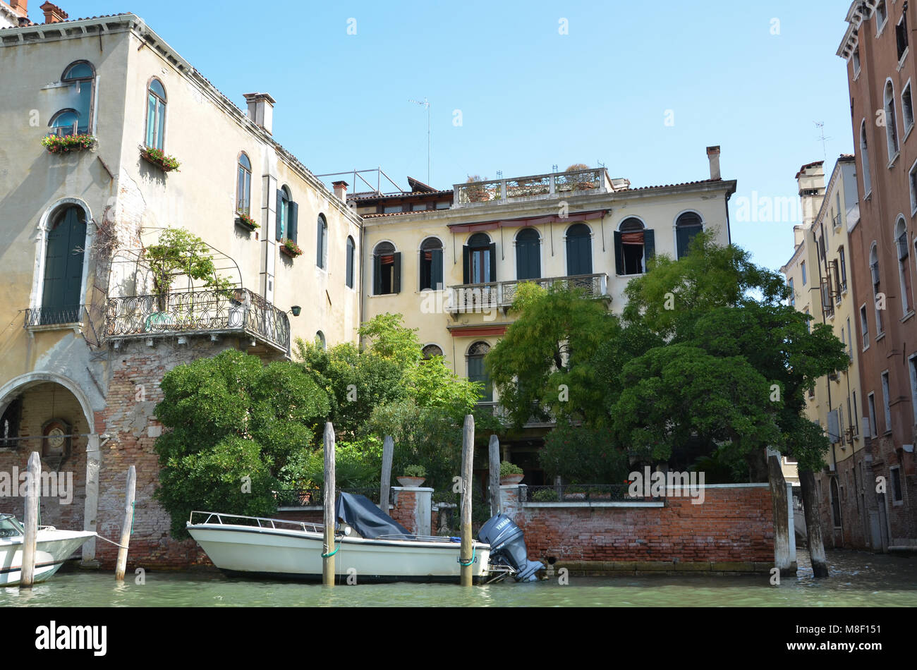Canalside Houses Venice Stock Photo - Alamy
