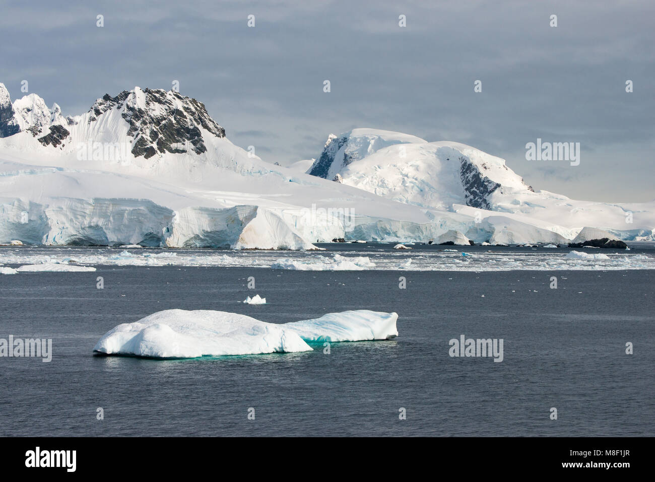A beautiful frozen landscape scene in Antarctica Stock Photo - Alamy