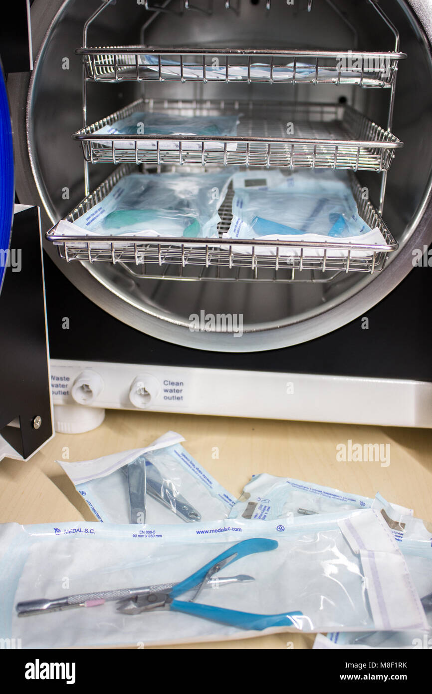 Sterilizing instruments hi-res stock photography and images - Alamy