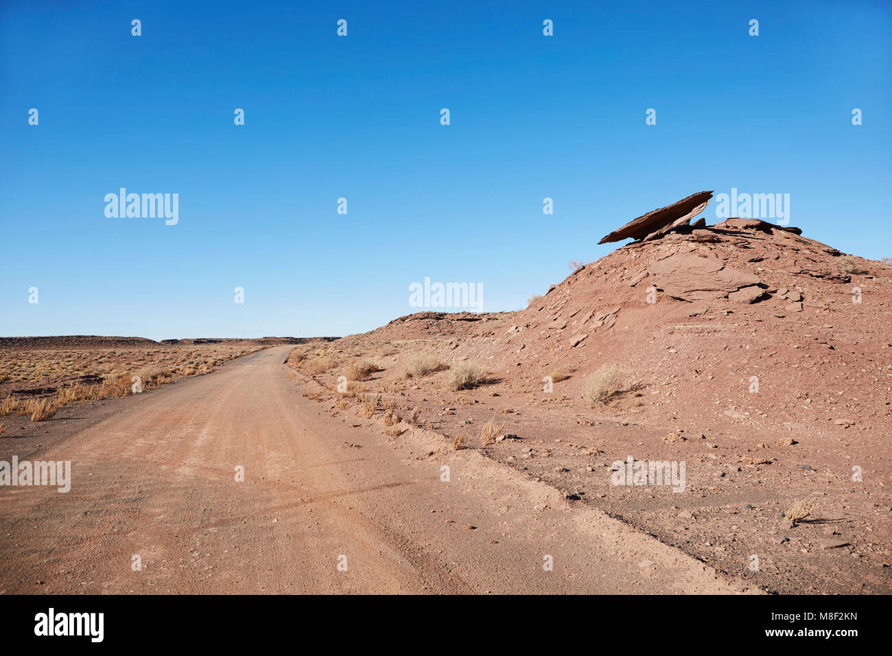 USA, Arizona, Empty road through desert landscape Stock Photo - Alamy