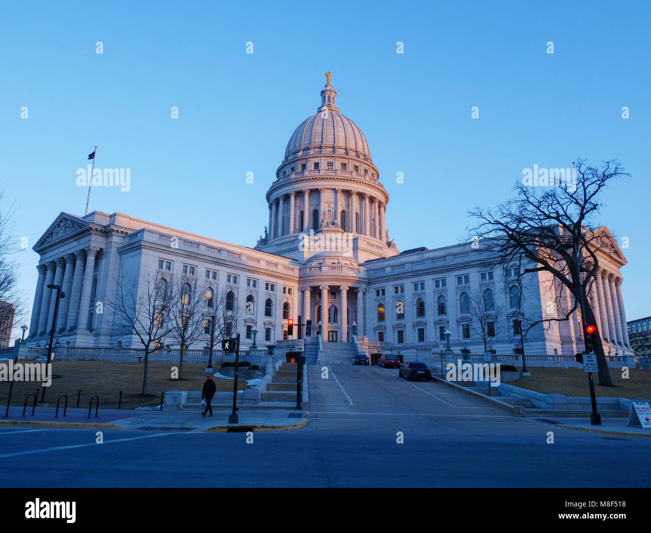 Statehouse dome hi-res stock photography and images - Alamy