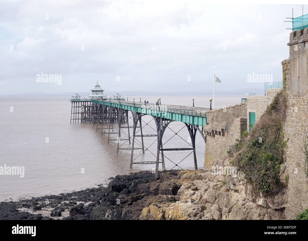 March 2018 - Clevedon pier Stock Photo - Alamy
