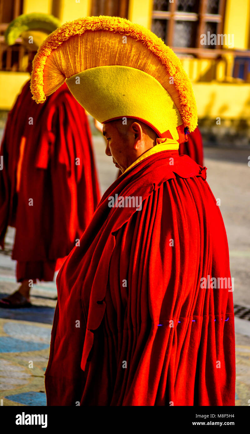 Buddhist monk hat High Resolution Stock Photography and Images - Alamy