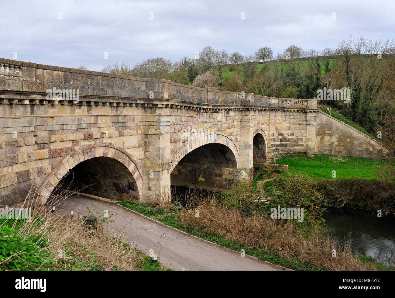 Avoncliff aqueduct hi-res stock photography and images - Alamy