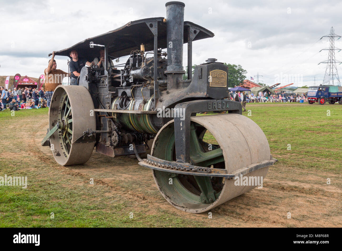 Vintage road roller hi-res stock photography and images - Alamy