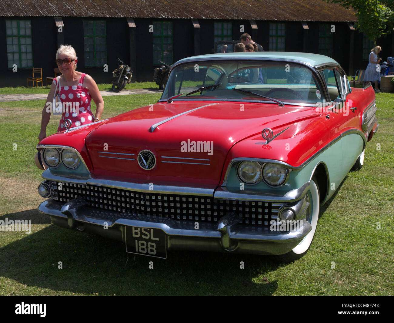 1940's singer and car High Resolution Stock Photography and Images - Alamy