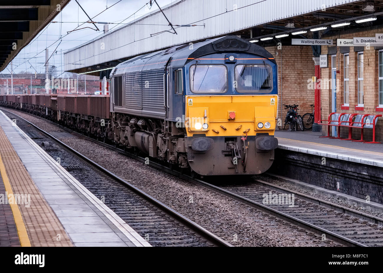 Train wheel change hi-res stock photography and images - Alamy