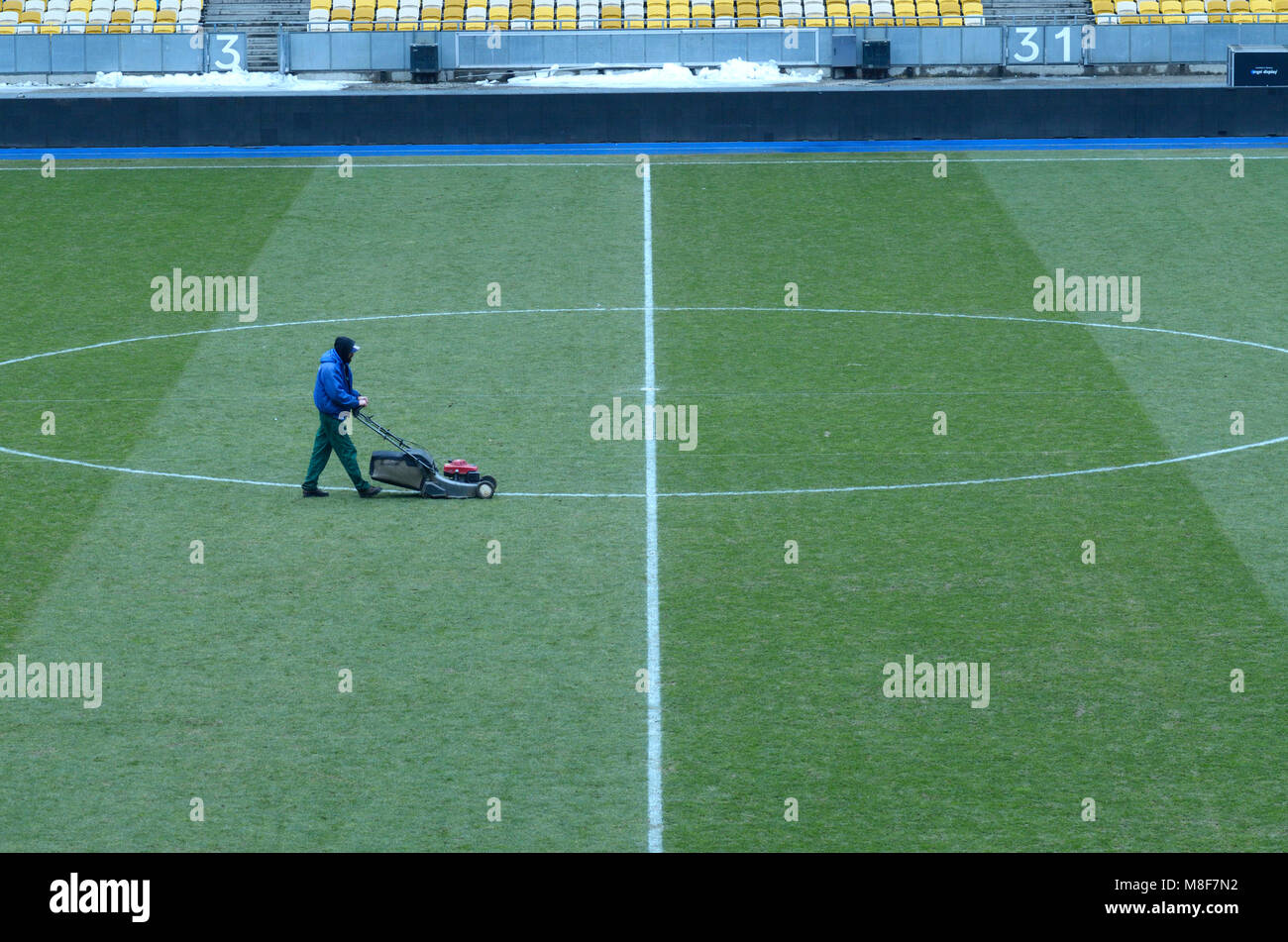 Stadium cleaning hi-res stock photography and images - Alamy