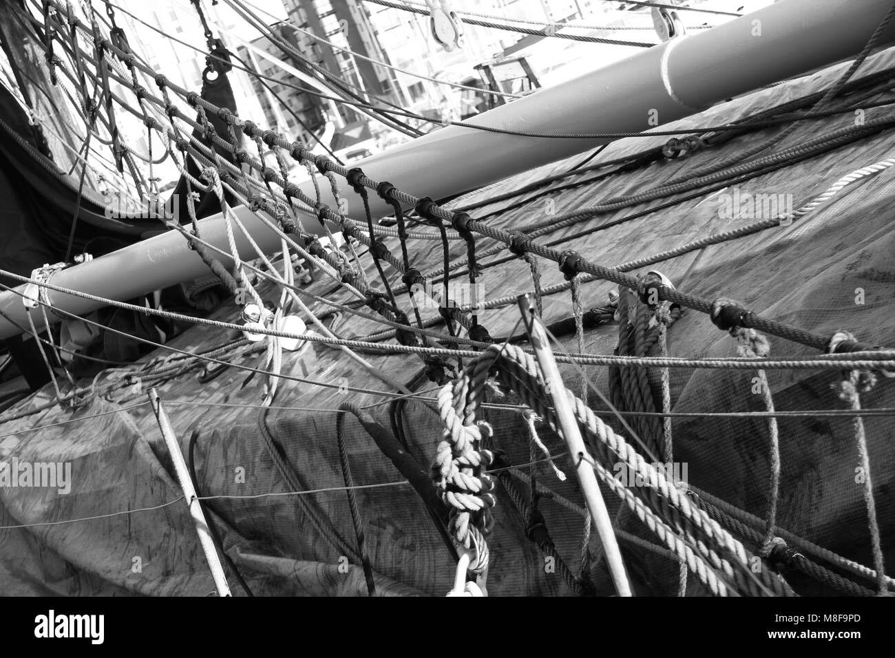 Thames barge rigging hi-res stock photography and images - Alamy