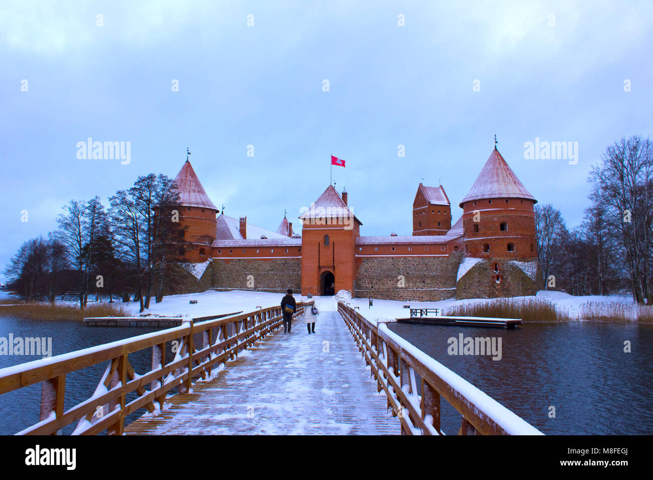 Castle lithuania snow trakai hi-res stock photography and images - Alamy