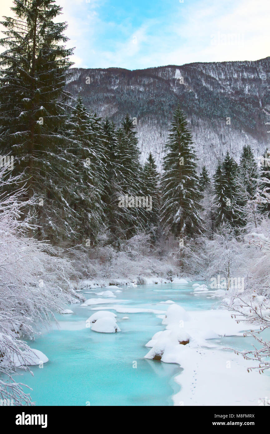 Beautiful frozen river hi-res stock photography and images - Alamy