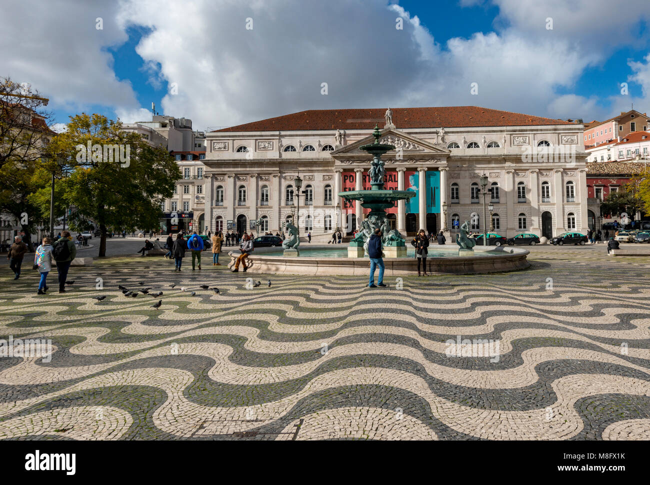 Lisboa font hi-res stock photography and images - Alamy