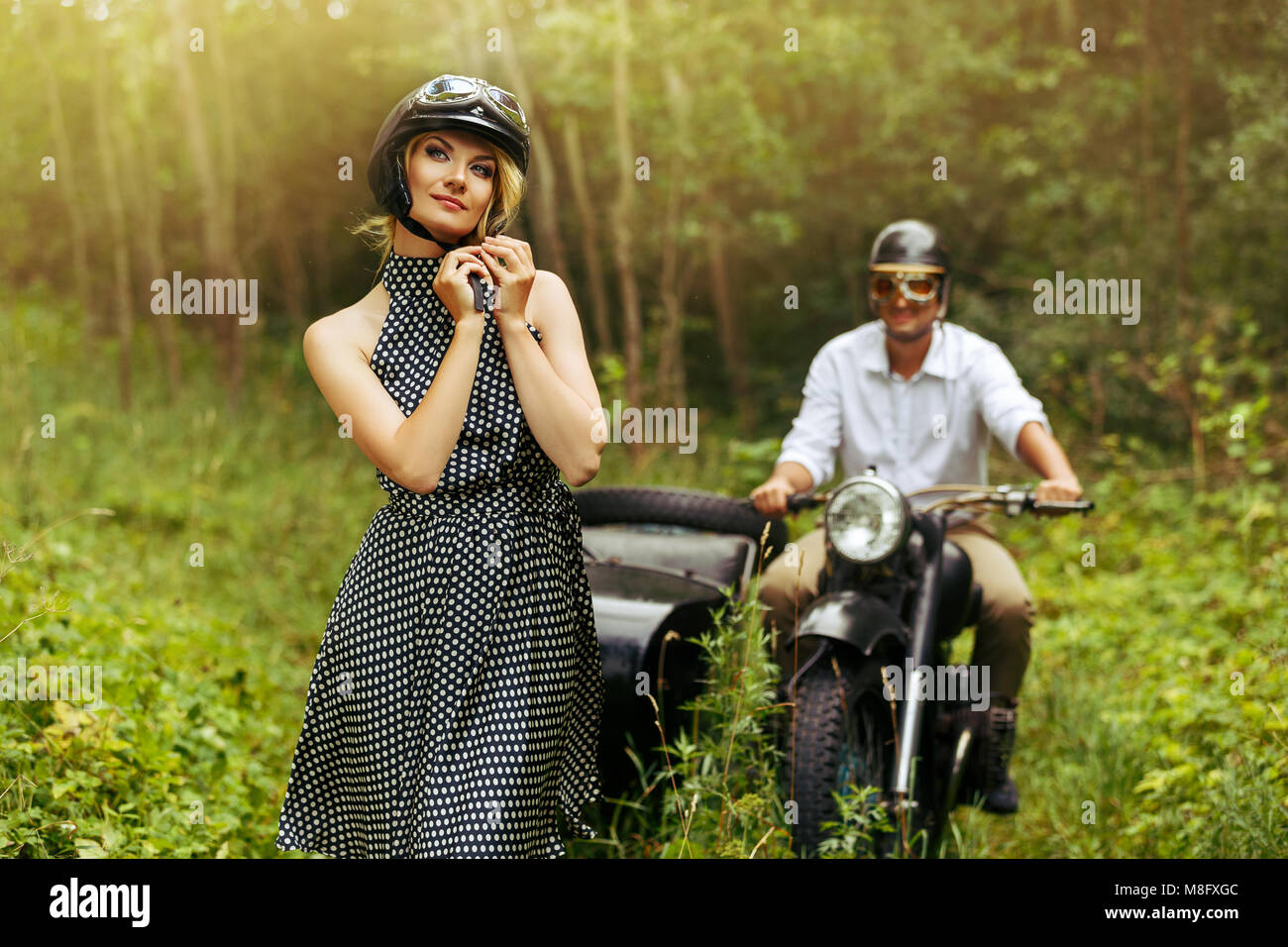 Retro couple sunglasses retro retro hi-res stock photography and images ...