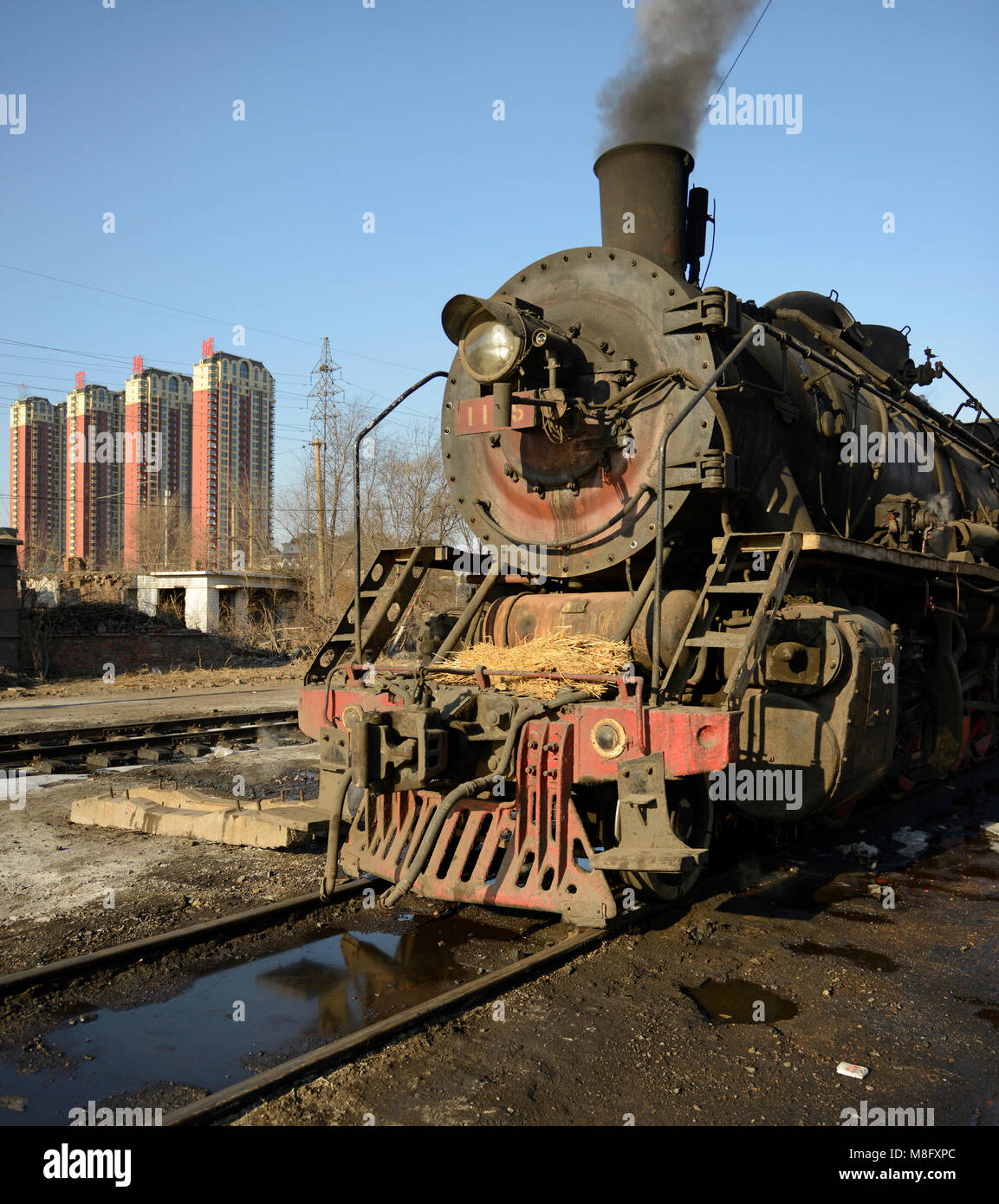 China locomotives hi-res stock photography and images - Alamy