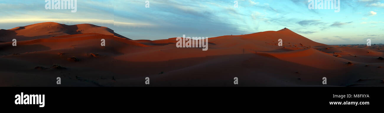 Morning in Sahara desert in Morocco Stock Photo - Alamy
