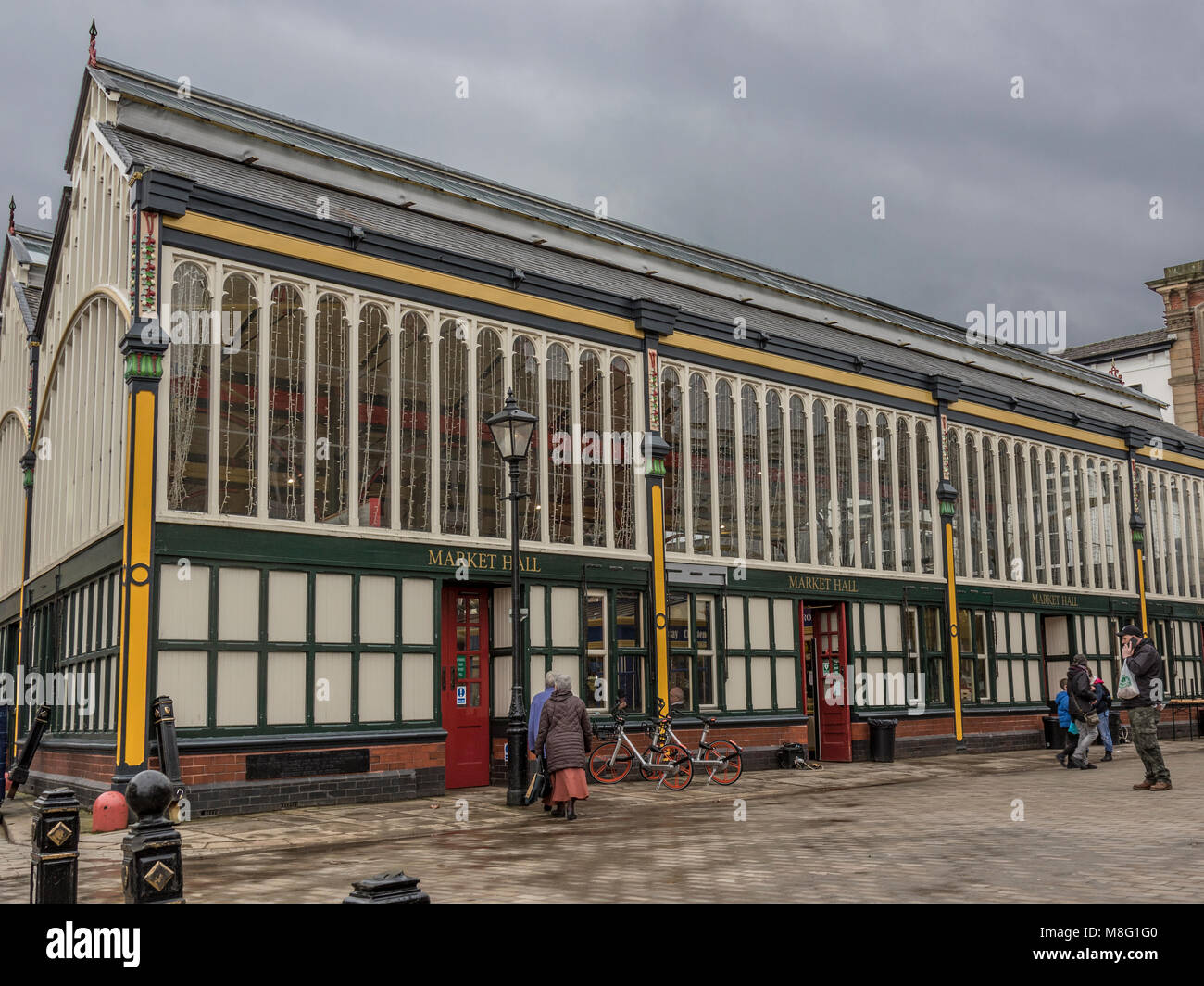 Stockport Market Hall, Stockport Town Centre Shopping area Stock Photo ...