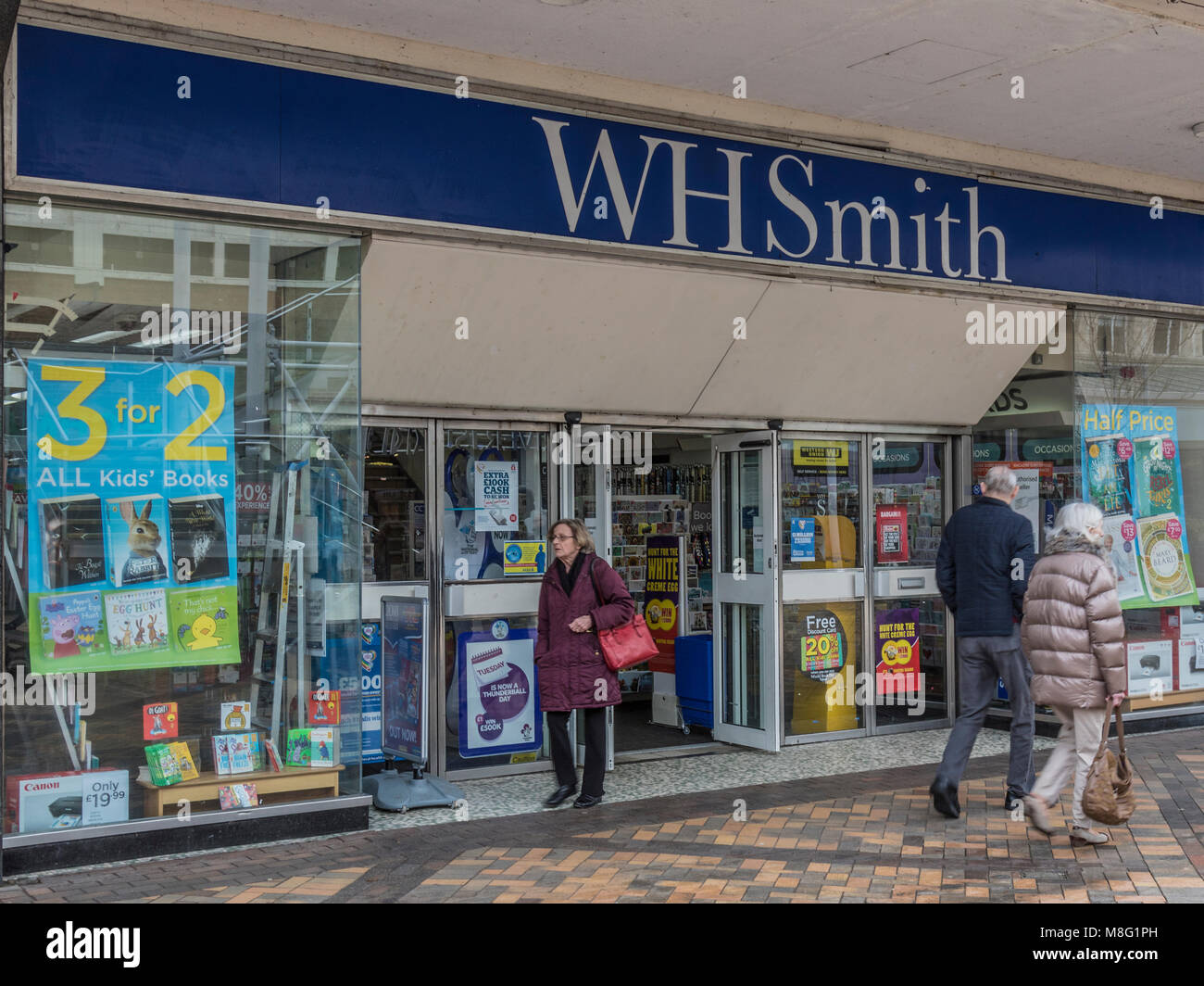 W smith shop hi-res stock photography and images - Alamy