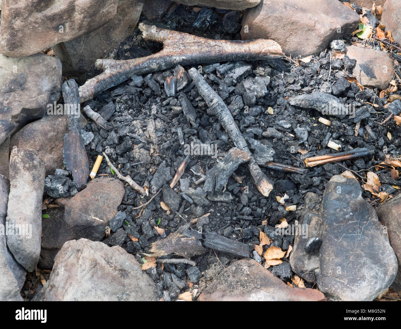 Campfire stones hi-res stock photography and images - Alamy