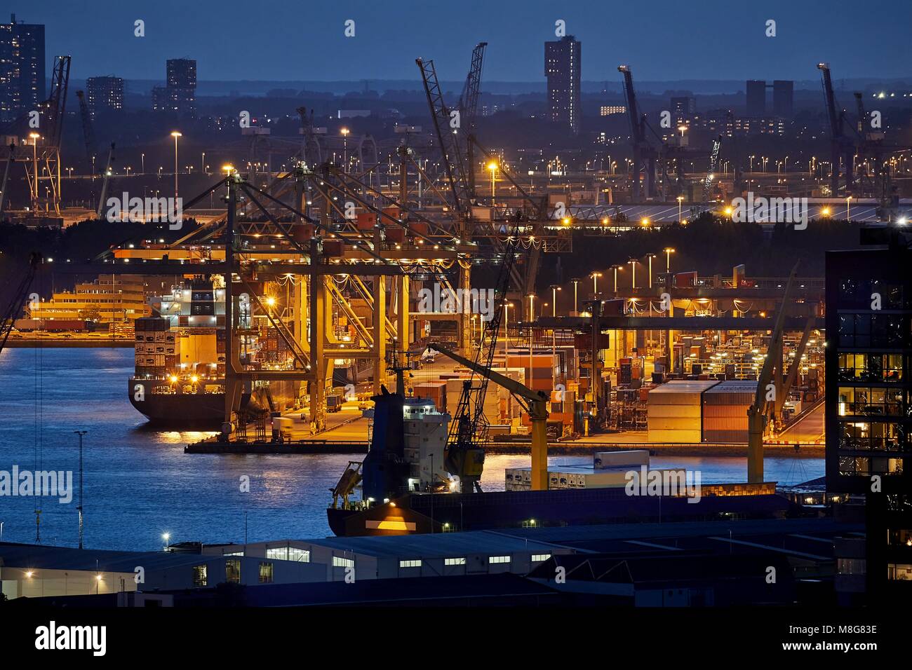 Rotterdam shipyard hi-res stock photography and images - Alamy